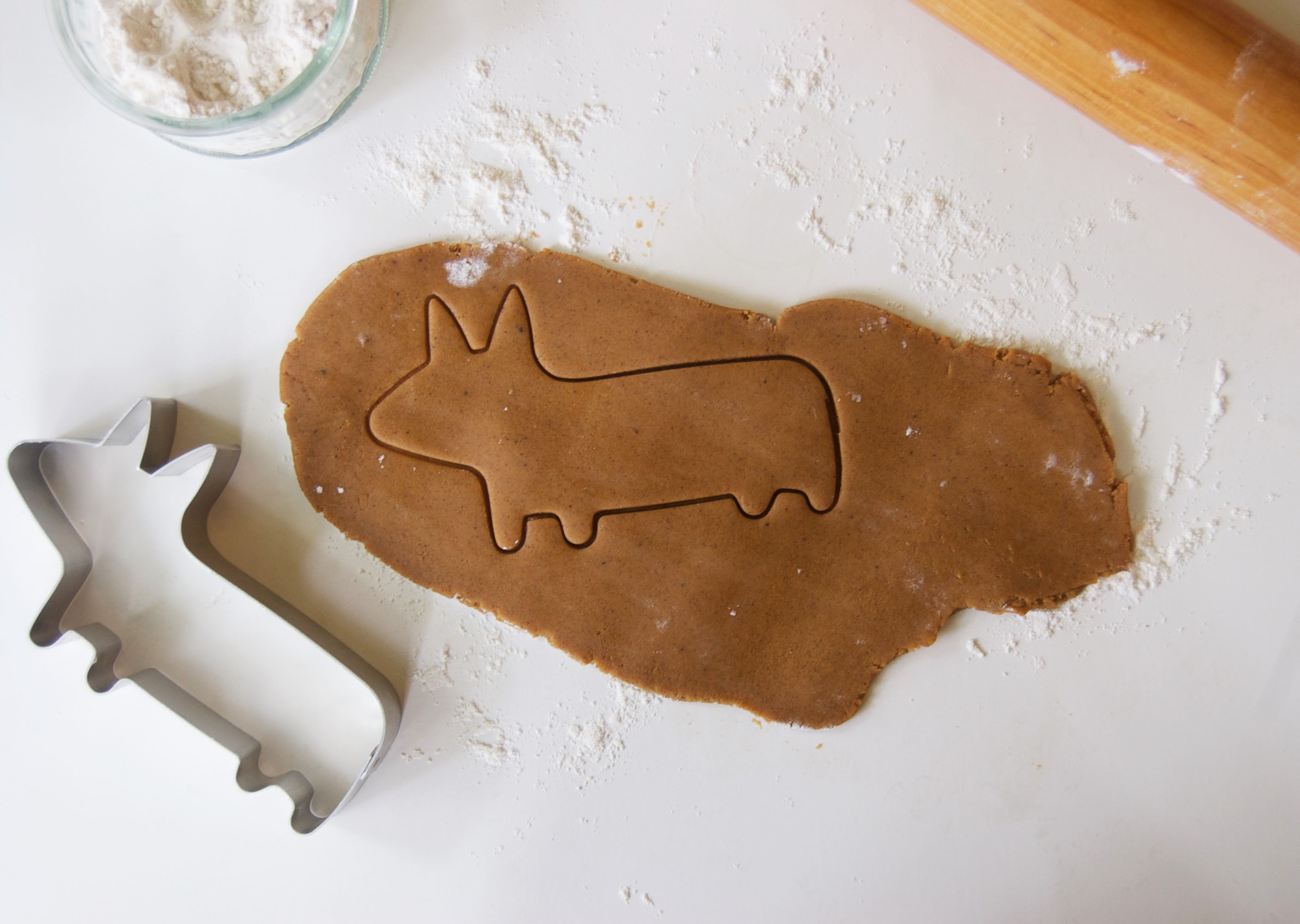 gingerbread corgi cookies – LENA'S LUNCHBOX