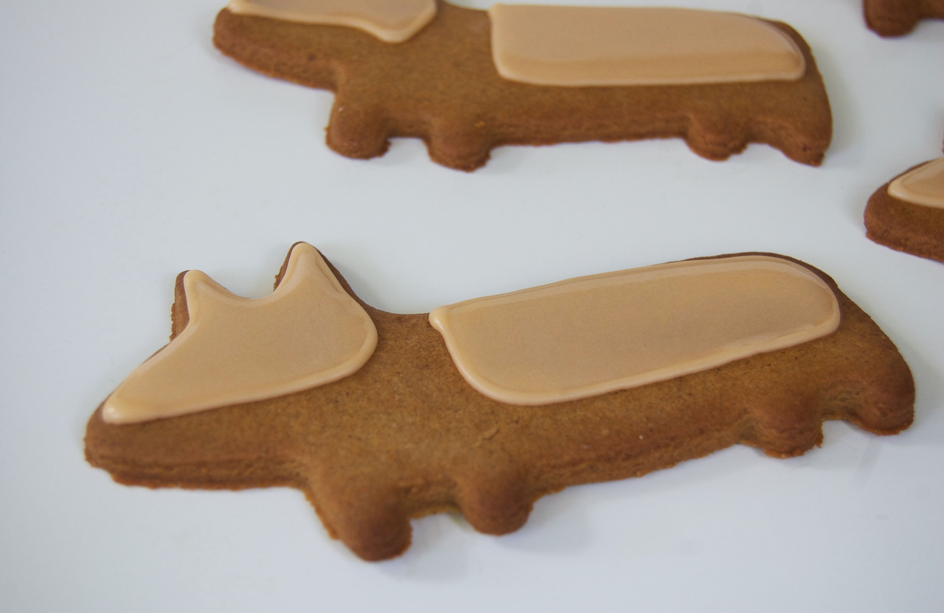 gingerbread corgi cookies – LENA'S LUNCHBOX