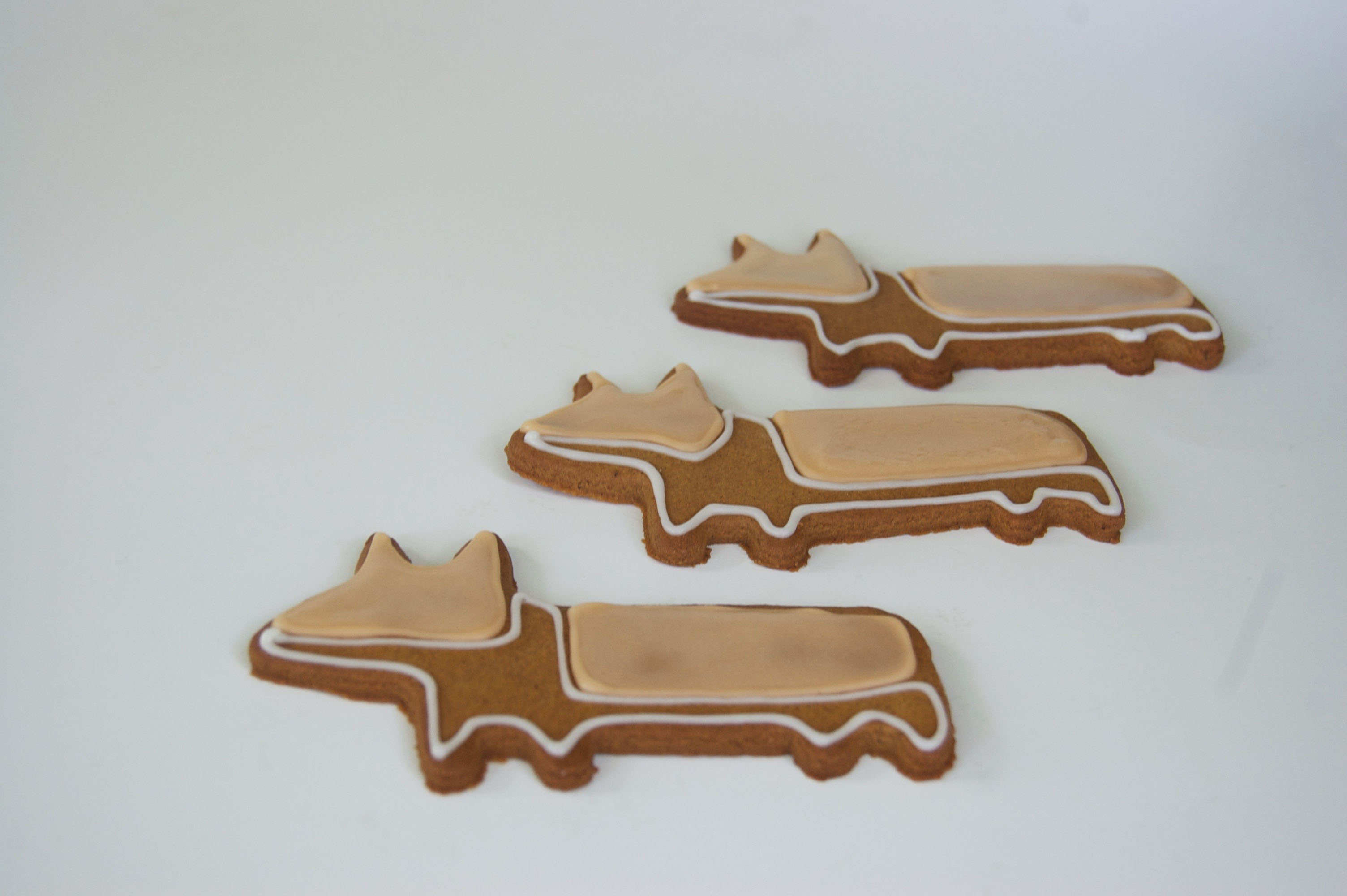 gingerbread corgi cookies – LENA'S LUNCHBOX