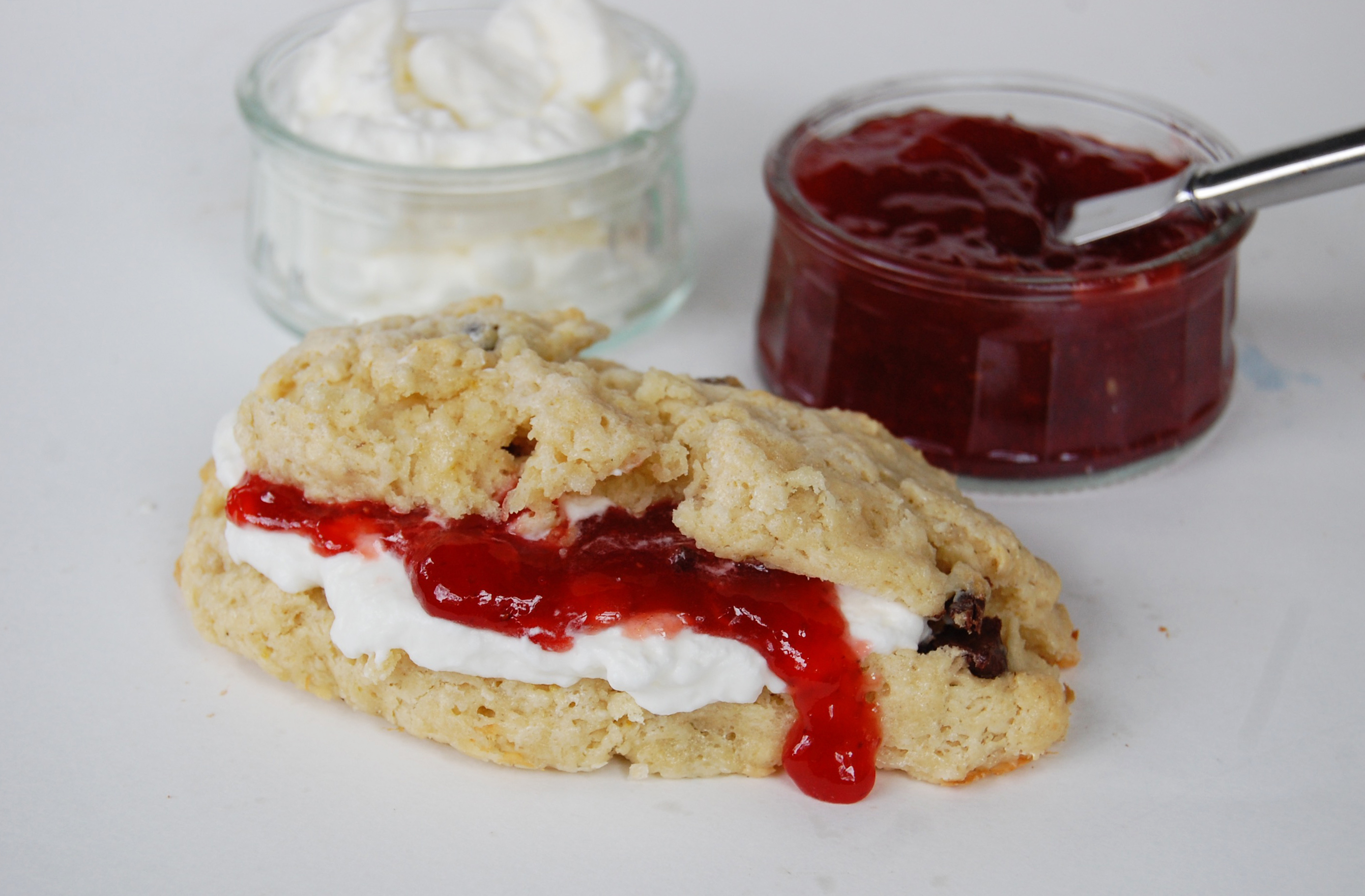 chocolate chip scones with devonshire cream – LENA'S LUNCHBOX